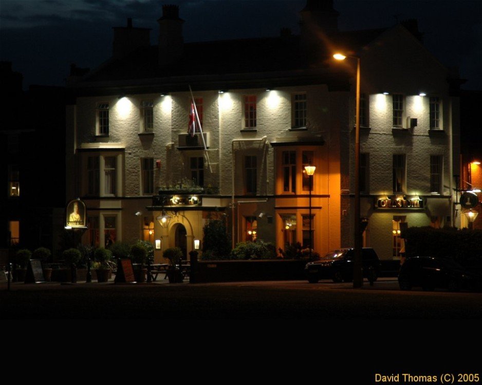 "Lytham St Annes At Night 19/5/05" by David Thomas at PicturesofEngland.com