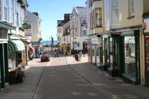 "Seaton High Street, Seaton, Devon" by Sarah Hayes at PicturesofEngland.com