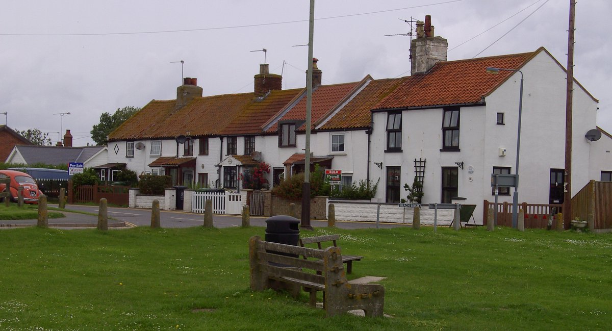 "Scratby, Norfolk" by Barbara Whiteman at PicturesofEngland.com