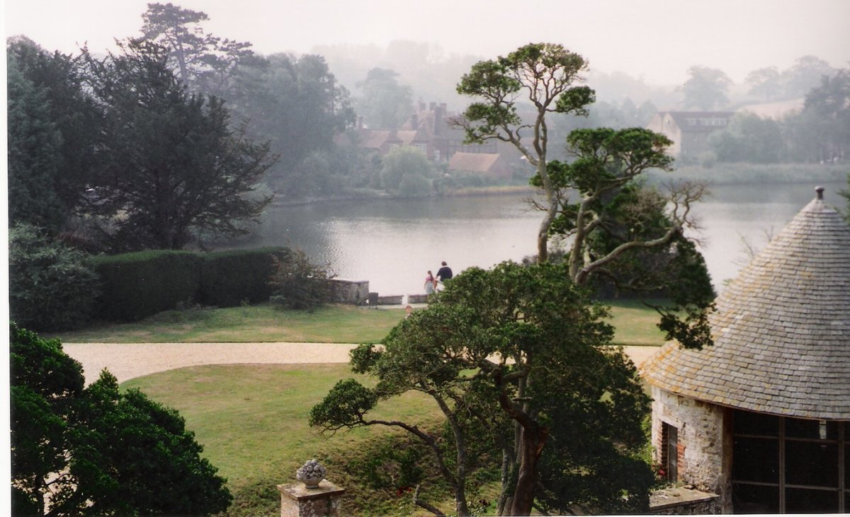"Lake at Beaulieu, Hampshire" by Brian Arlow at PicturesofEngland.com