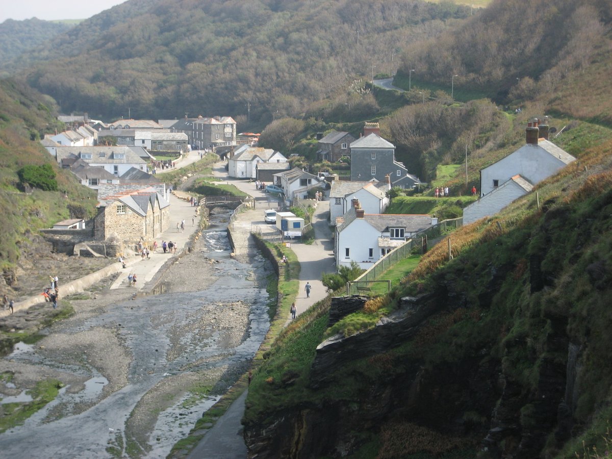 "Boscastle Village, Cornwall" by William Bedell at PicturesofEngland.com