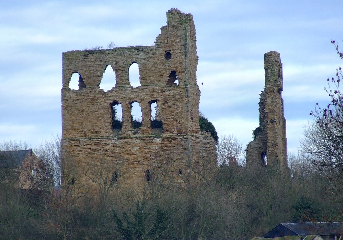 "Sheriff Hutton castle (Ruins)" by Andy Edwards at PicturesofEngland.com