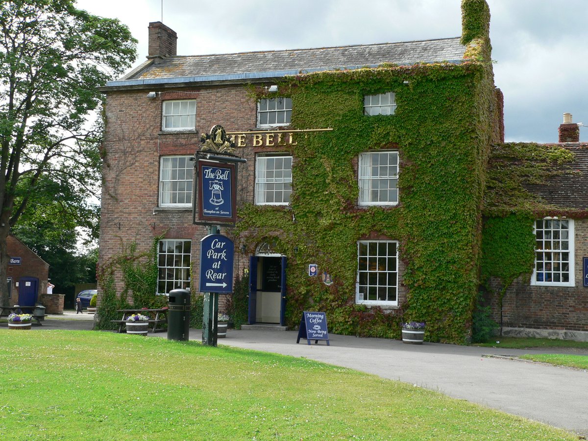 "Bell Inn" by Pat Trout at PicturesofEngland.com