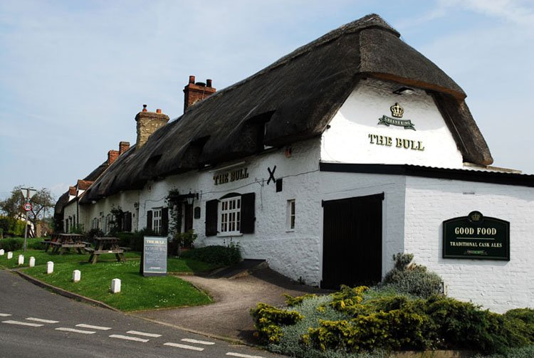 "Great Milton, Oxfordshire." by Paul Hilton at PicturesofEngland.com