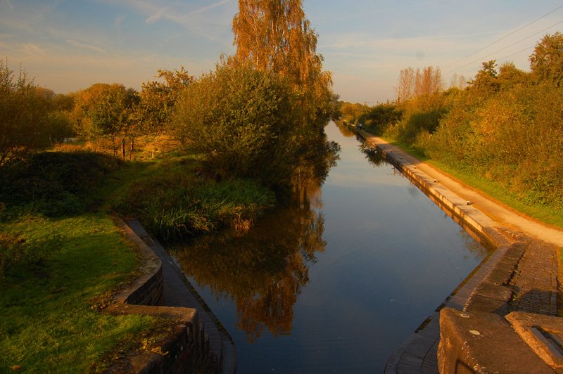 "Canal" by Jason T at PicturesofEngland.com