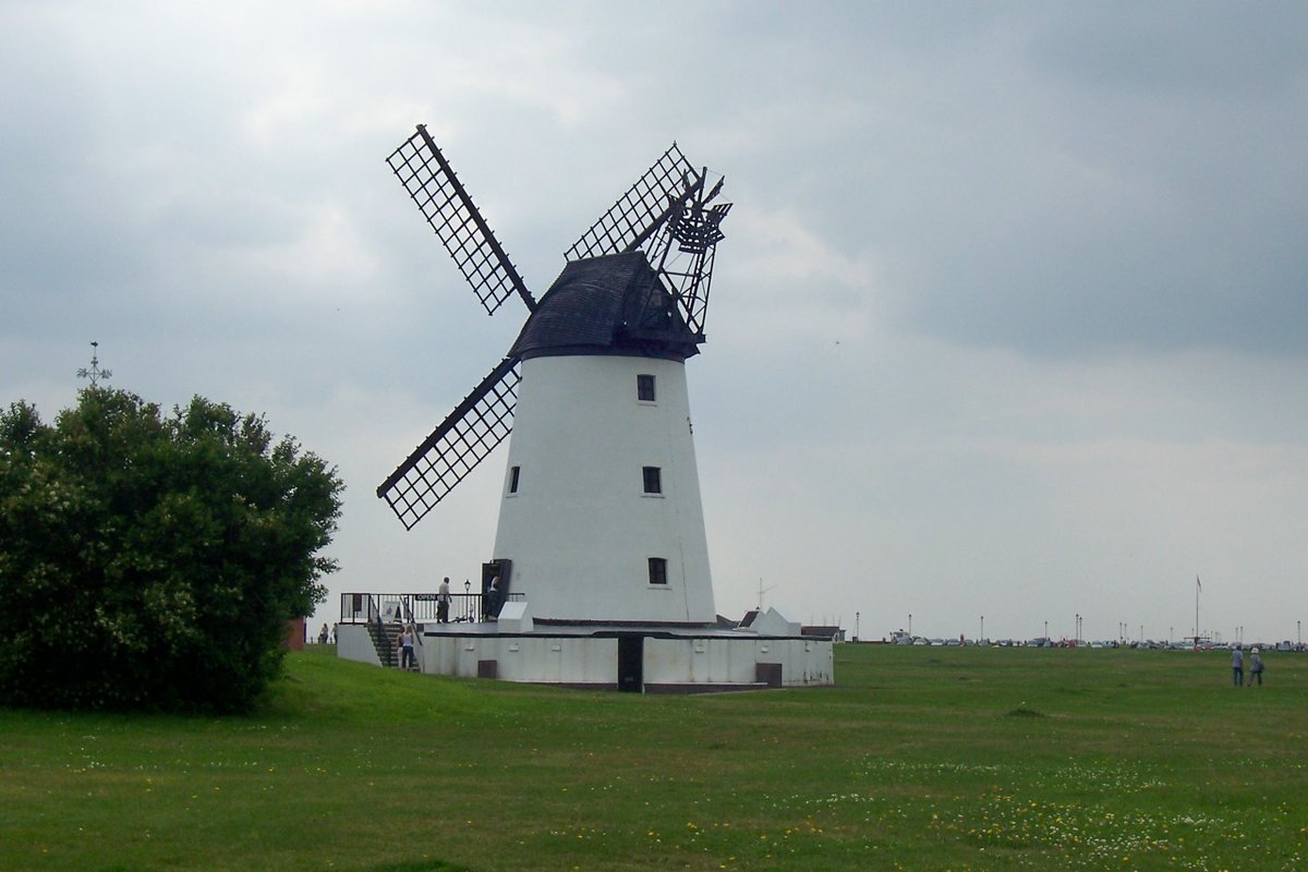 "Lytham windmill, Lancashire" by Roberta Snape at PicturesofEngland.com