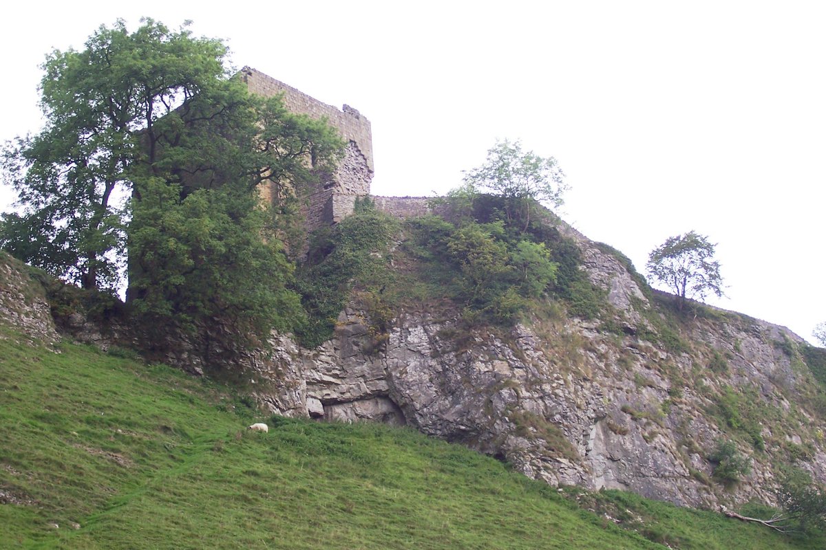 "Peveril Castle" by Roberta Snape at PicturesofEngland.com