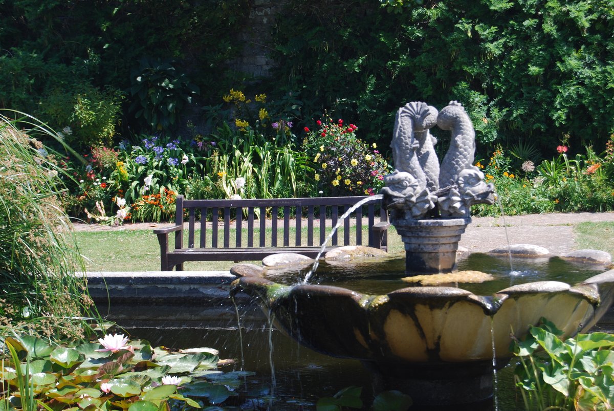 "In the Botanic Gardens" by Patrick Thurlby at PicturesofEngland.com