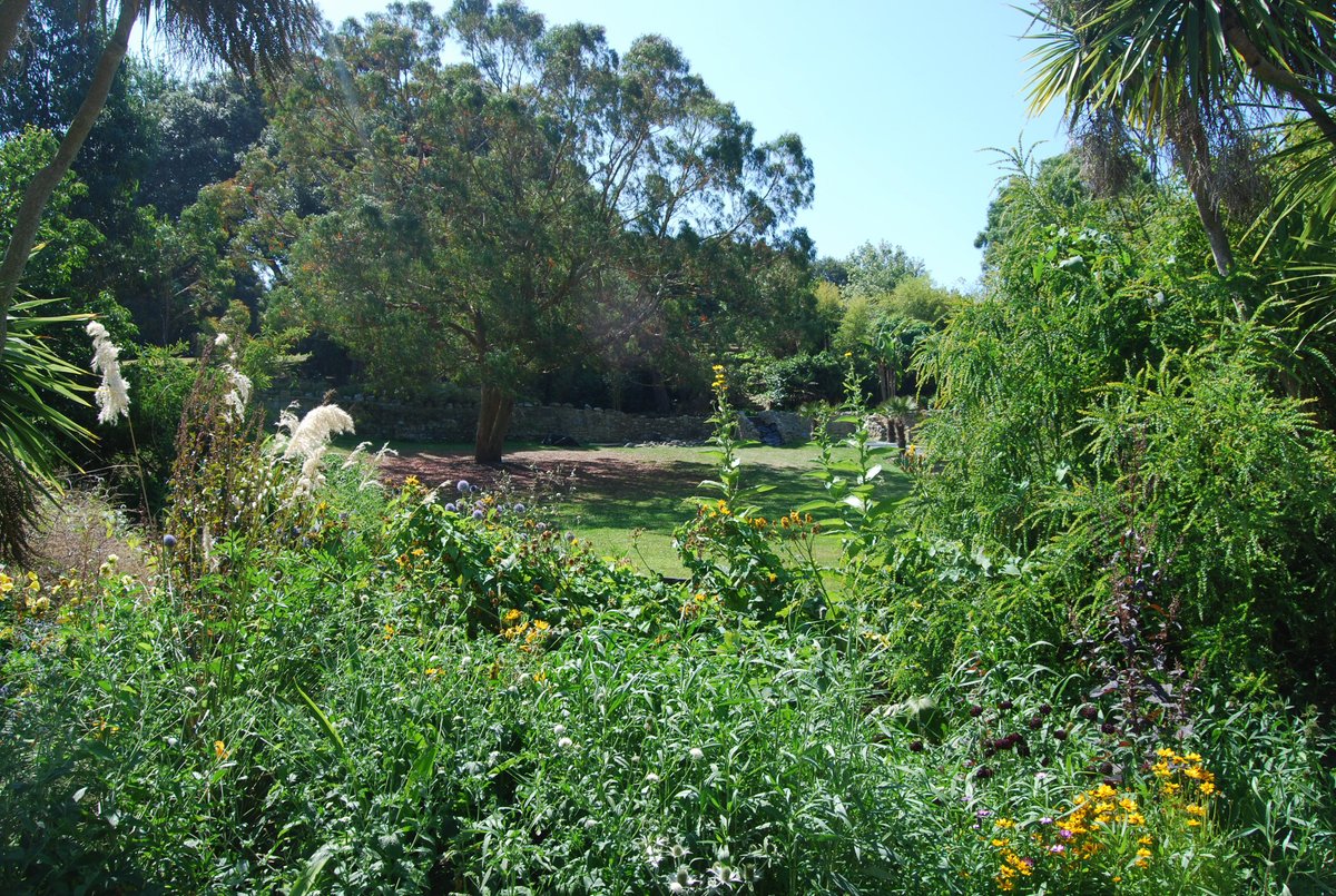 "In the Botanic Gardens" by Patrick Thurlby at PicturesofEngland.com