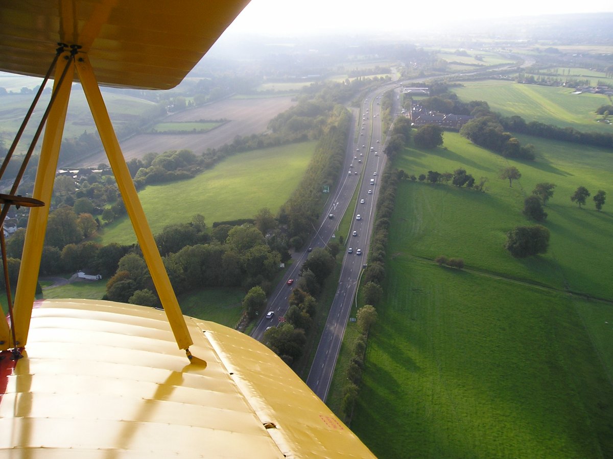 "Hogsback near Tongham" by Julian Wontner at PicturesofEngland.com