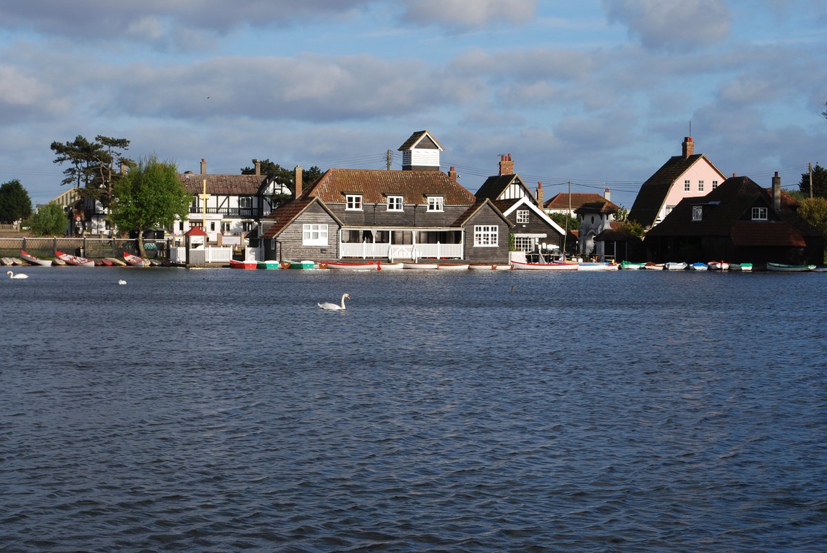 "Thorpeness Meare boating lake" by Jez Taylor at PicturesofEngland.com