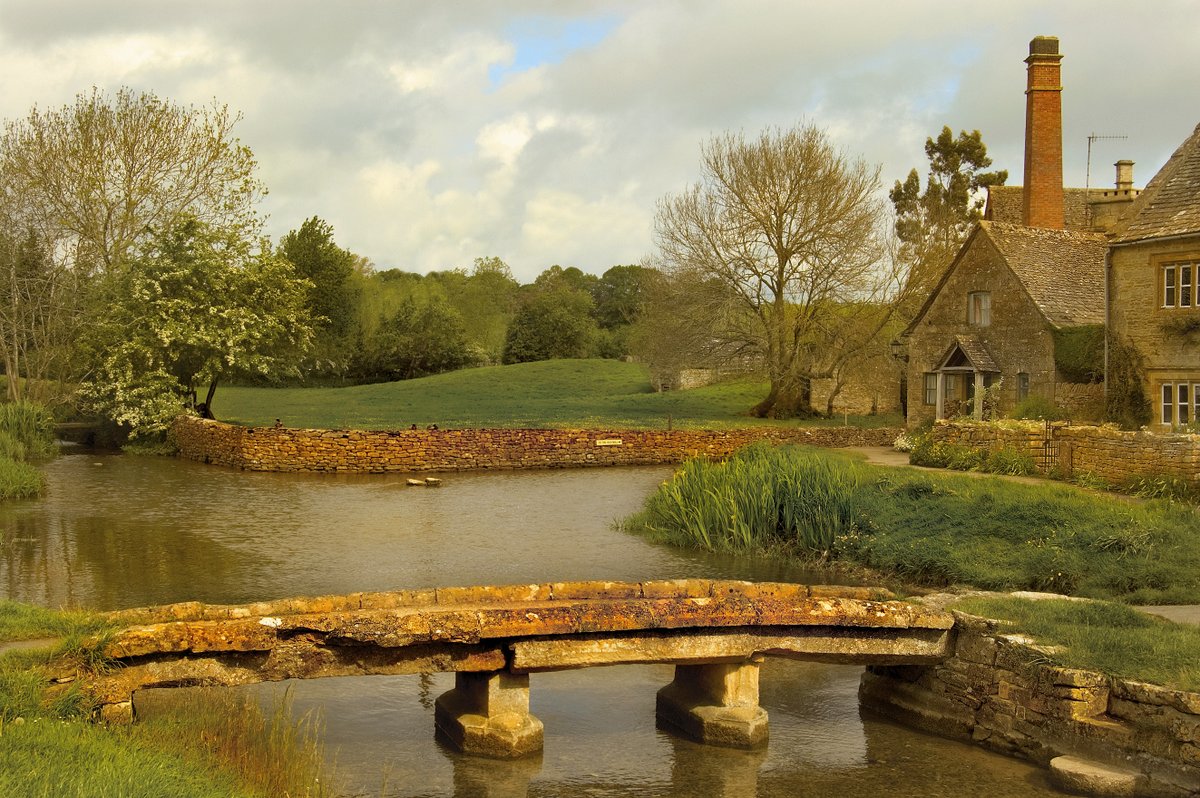 "Footbridge" by Ken Brazier at PicturesofEngland.com