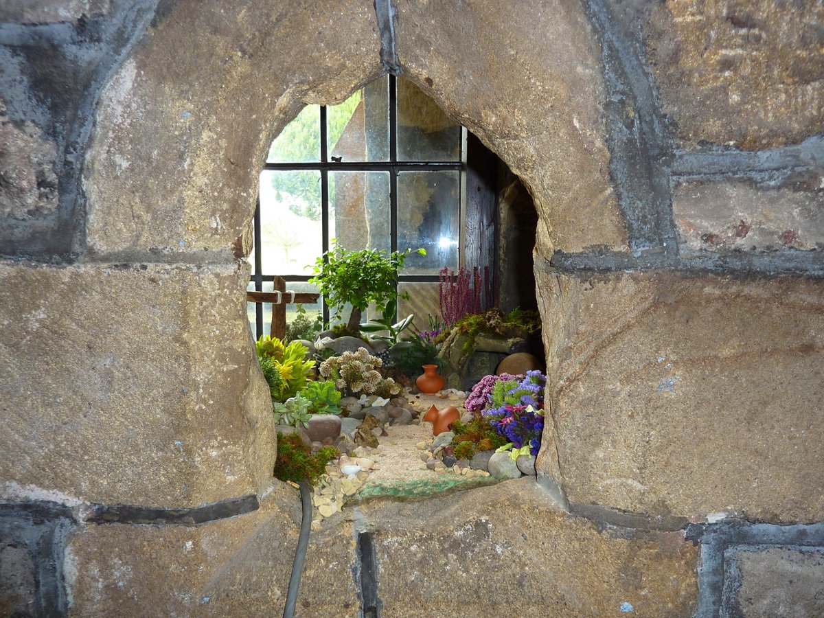 "Hagioscope" by Sue Bristo at PicturesofEngland.com