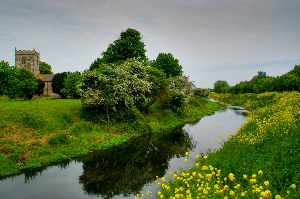 "Alvingham Church" by Mick Carver at PicturesofEngland.com