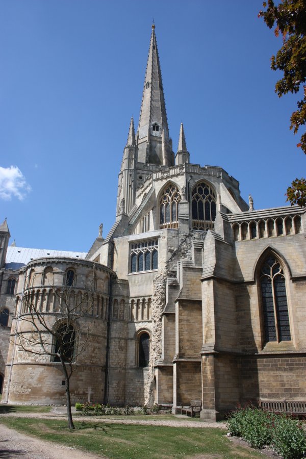 "Norwich Cathedral" by Raymond Thurlby at PicturesofEngland.com