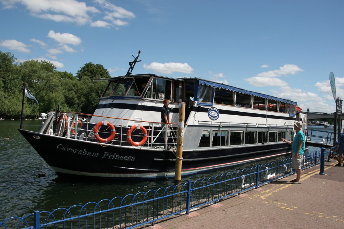 "Caversham Princess at Reading" by Edward Lever at PicturesofEngland.com
