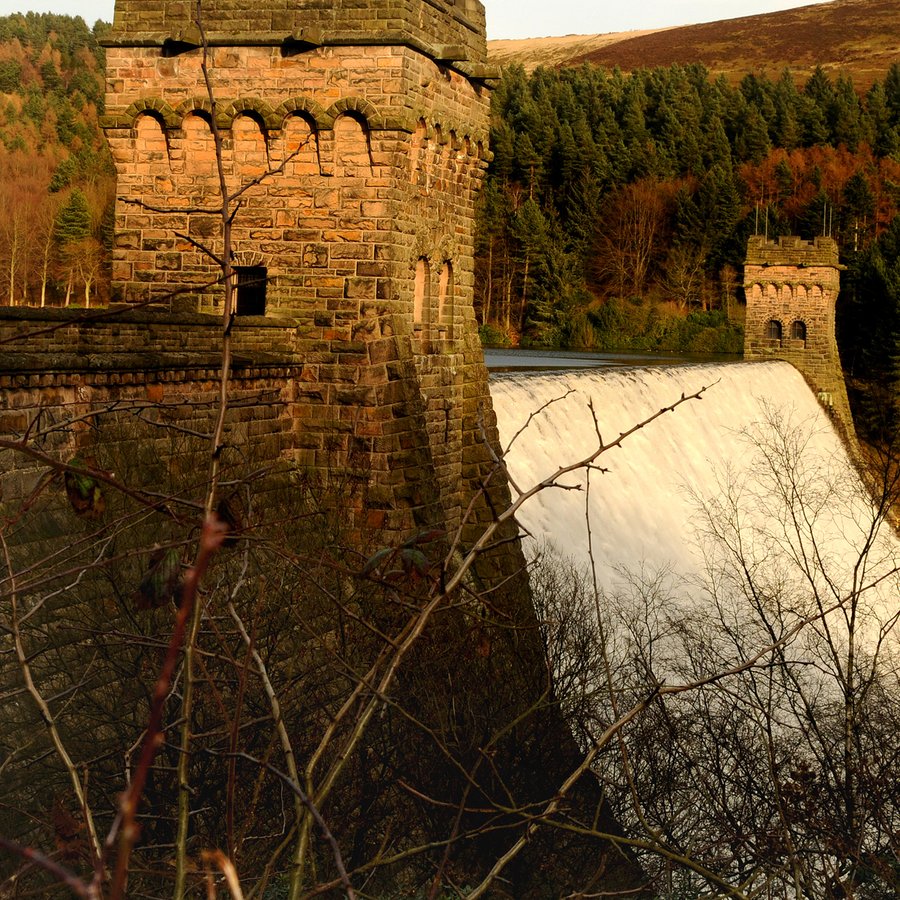 "Ladybower Reservoir" by Peter Fletcher at PicturesofEngland.com