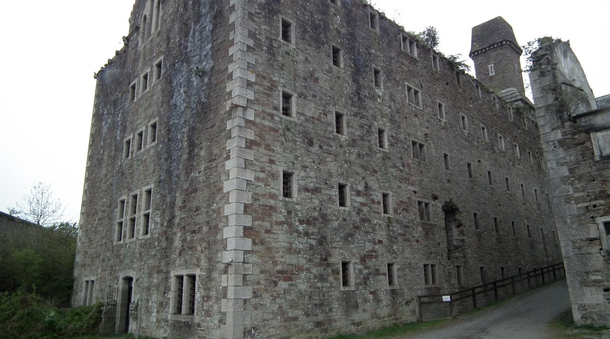 "Bodmin jail" by Trevor Summerson at PicturesofEngland.com