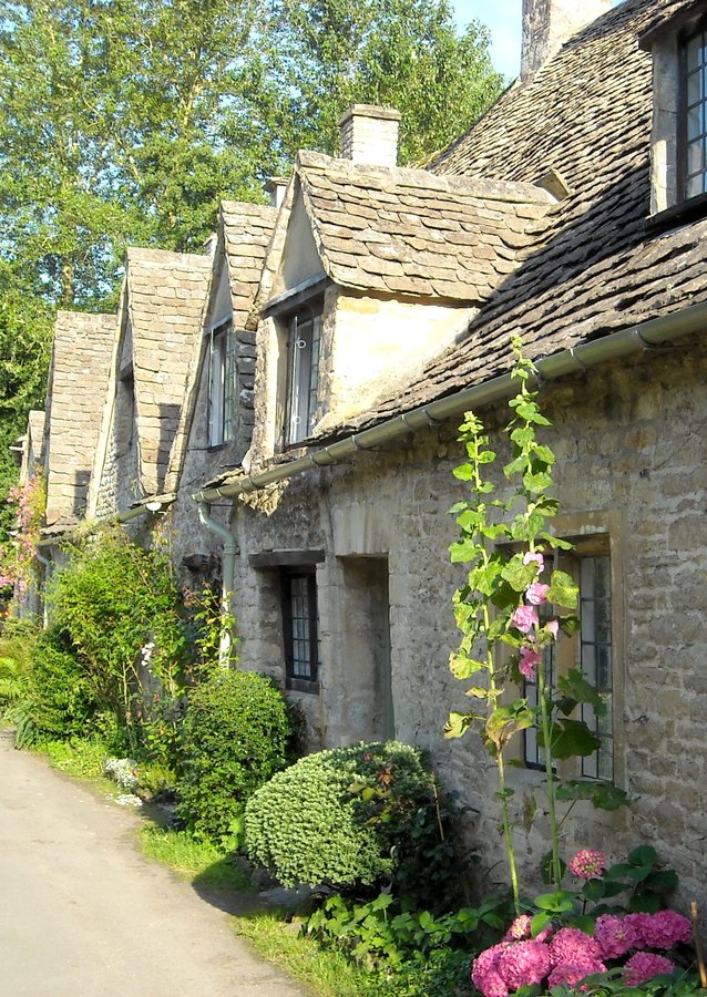 "Bibury" by Martin Humphreys at PicturesofEngland.com