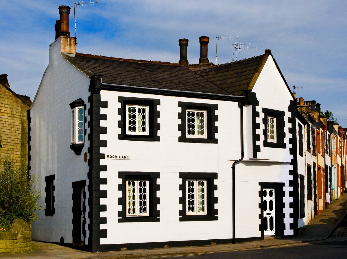 "Padiham, Lancashire" by David Swann at PicturesofEngland.com