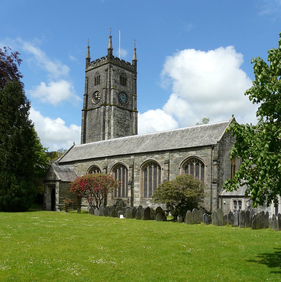 "Tavistock Parish Church" by Stephen at PicturesofEngland.com