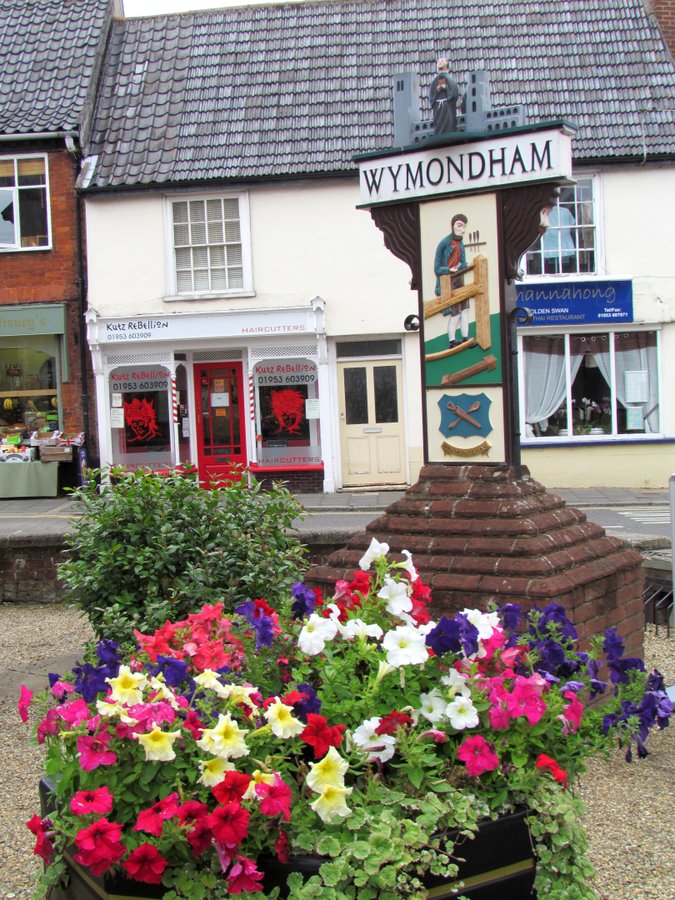 "Wymondham" by Chris Williams at PicturesofEngland.com