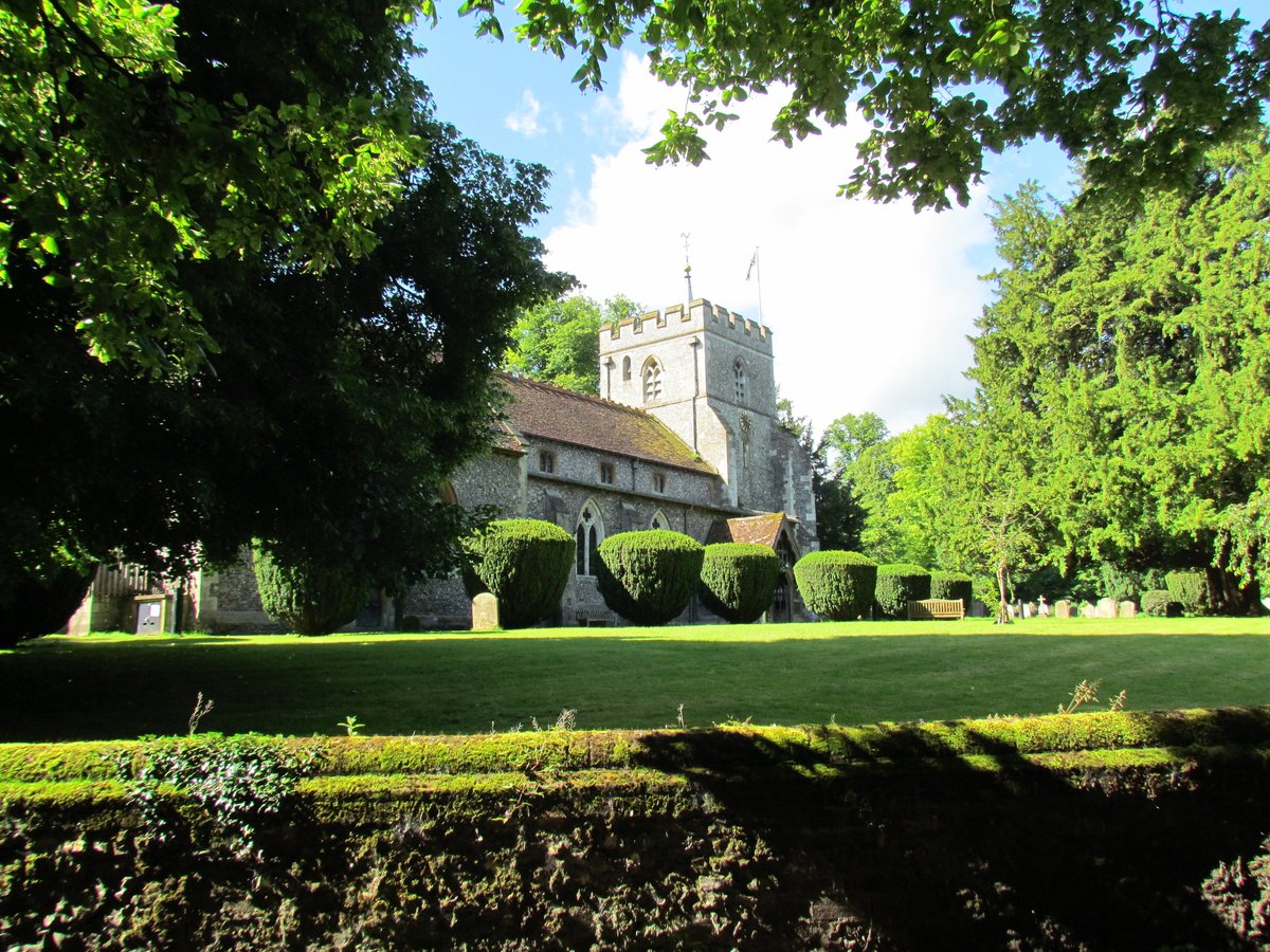 "St Mary's Church, Wendover" by Chris Williams at PicturesofEngland.com