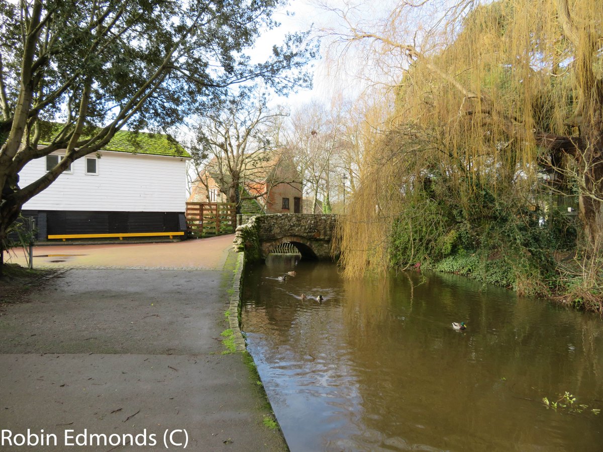 "A Christchurch river scene" by Robin Edmonds at PicturesofEngland.com