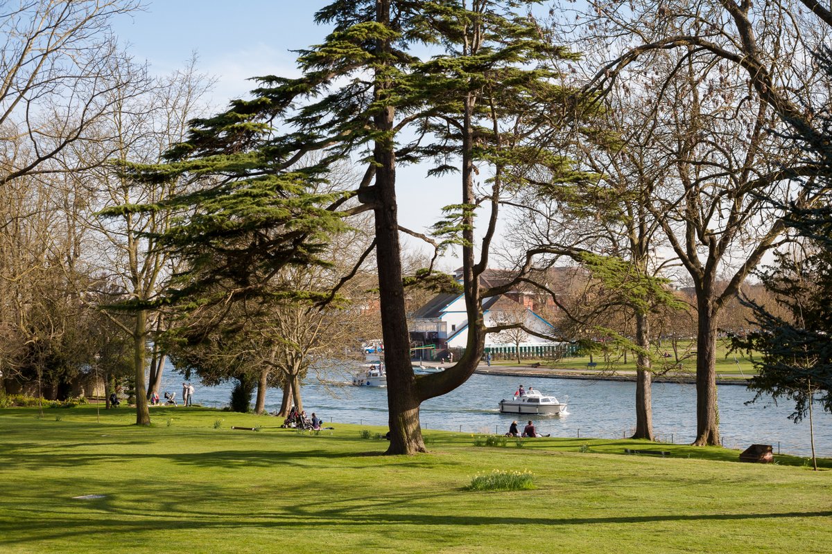 "Caversham Court Gardens, Caversham, Reading" by Edward Lever at ...