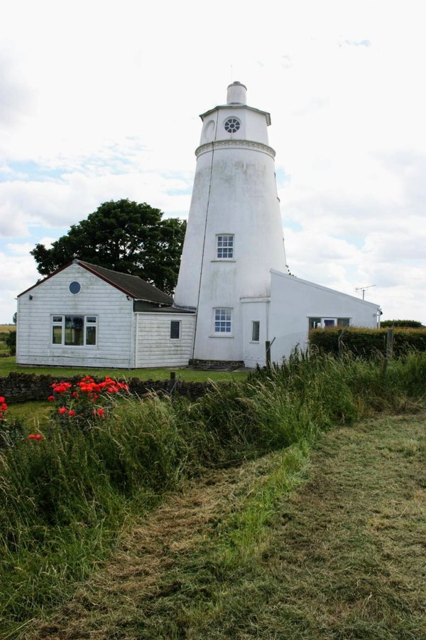 "Sutton Bridge" by Raymond Thurlby at PicturesofEngland.com