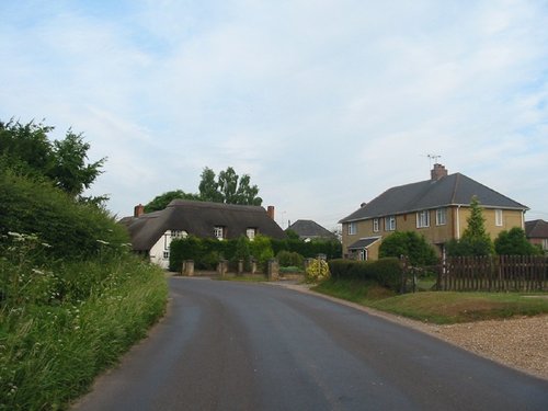 "Lockerley, Hants" by Jeff Saunders at PicturesofEngland.com