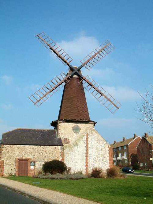 "West Blatchington Windwill" by Noel Reynold at PicturesofEngland.com