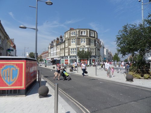 "Clacton-on-Sea" by Fred In't Hout at PicturesofEngland.com