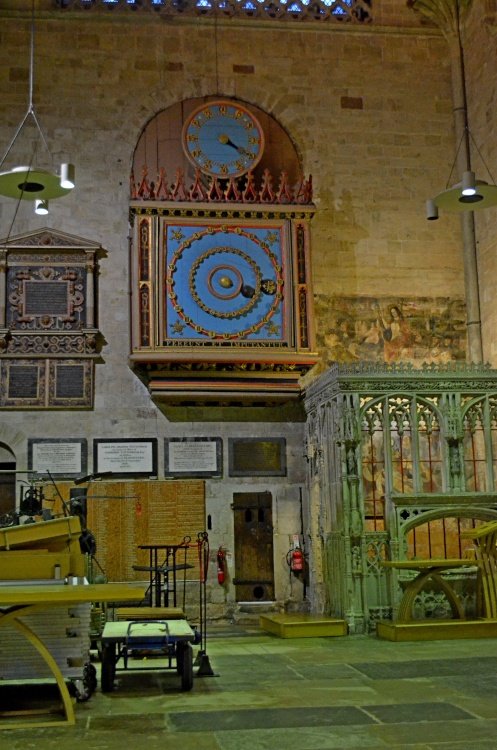 "Exeter Astronomical clock" by Mobscooter at PicturesofEngland.com